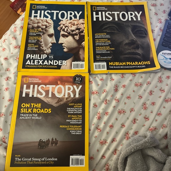 National Geographic | Other | National Geographic Yellow And White ...